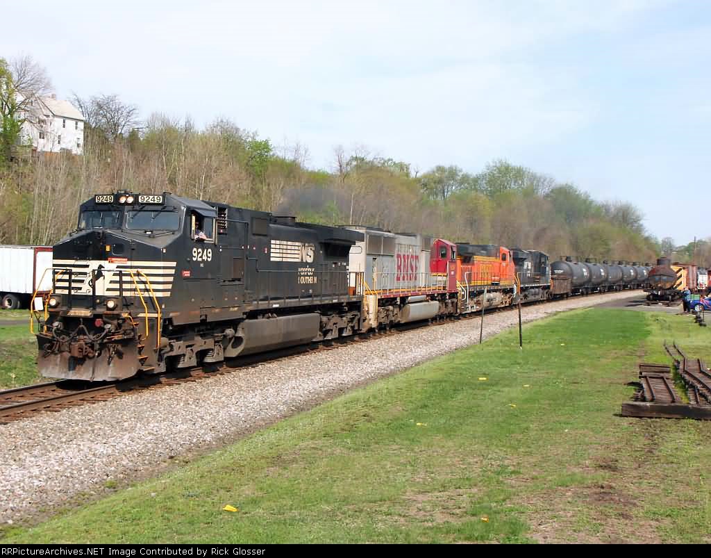 Wesbound 69Q, LEHL @ 1544 hrs This Afternoon